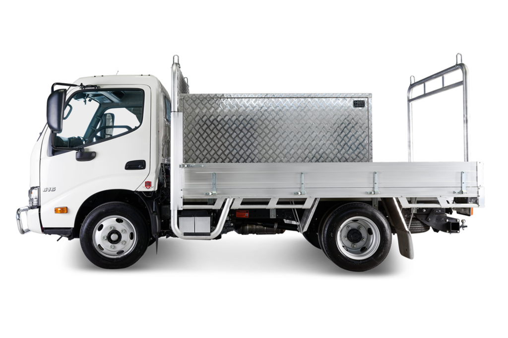 Hino 300 Series | TradieSpec